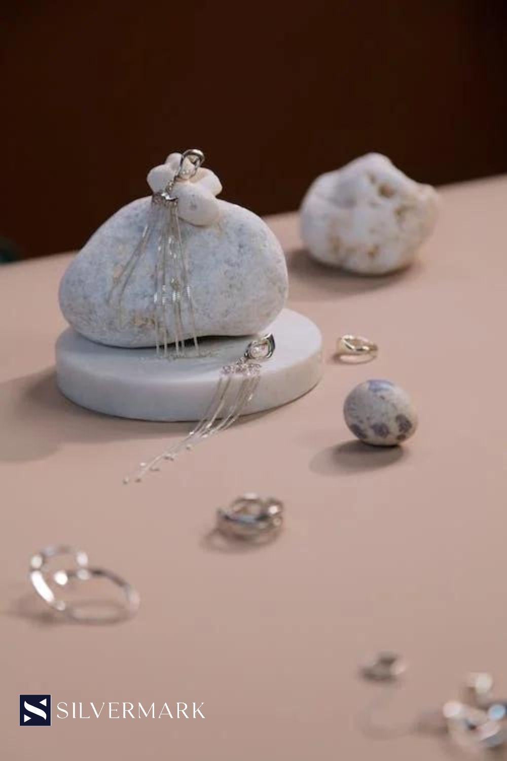 "How to clean and maintain silver jewelry" – silvermark