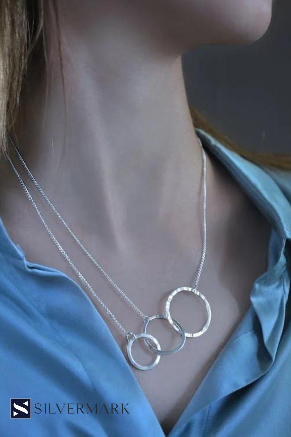 "The impact of fashion trends on silver jewelry" – silvermark