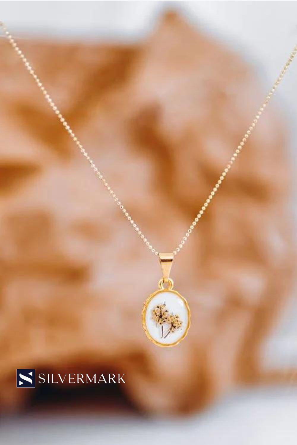 "The role of silver jewelry in bohemian fashion" – silvermark